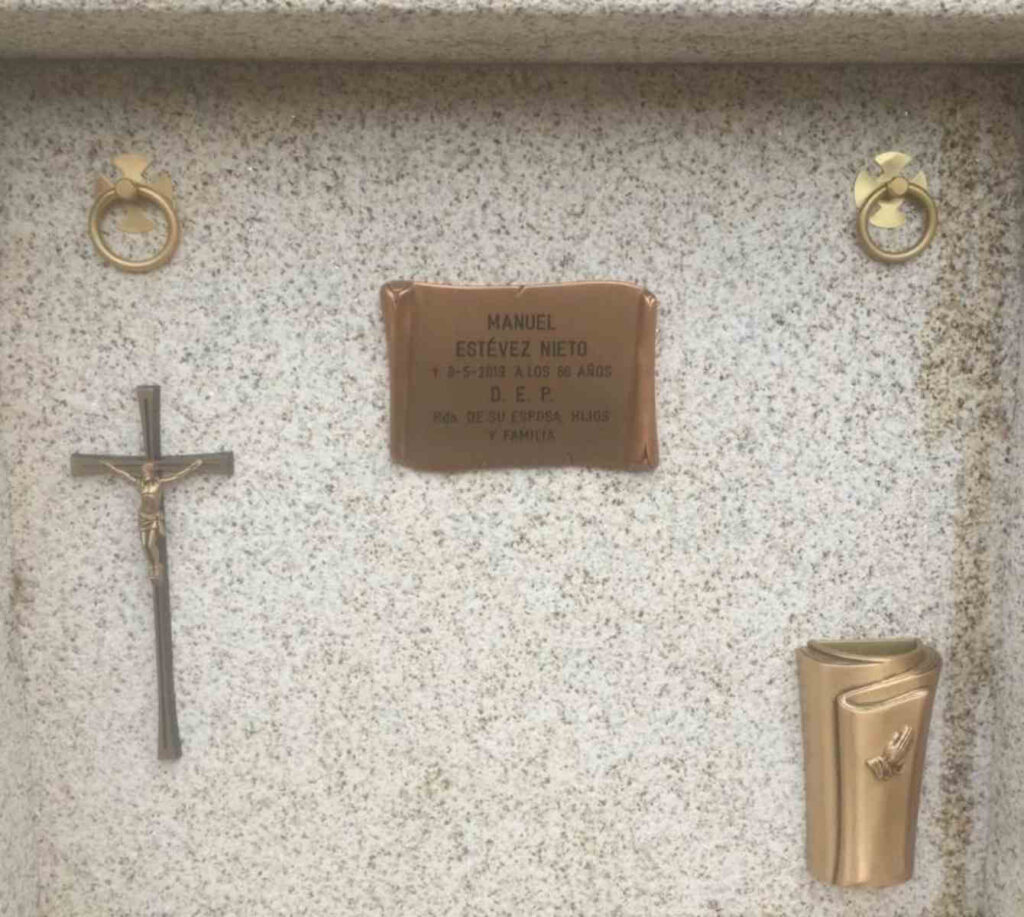 Lápidas para Nichos Grabadas | Modelos de Lapidas Modernas