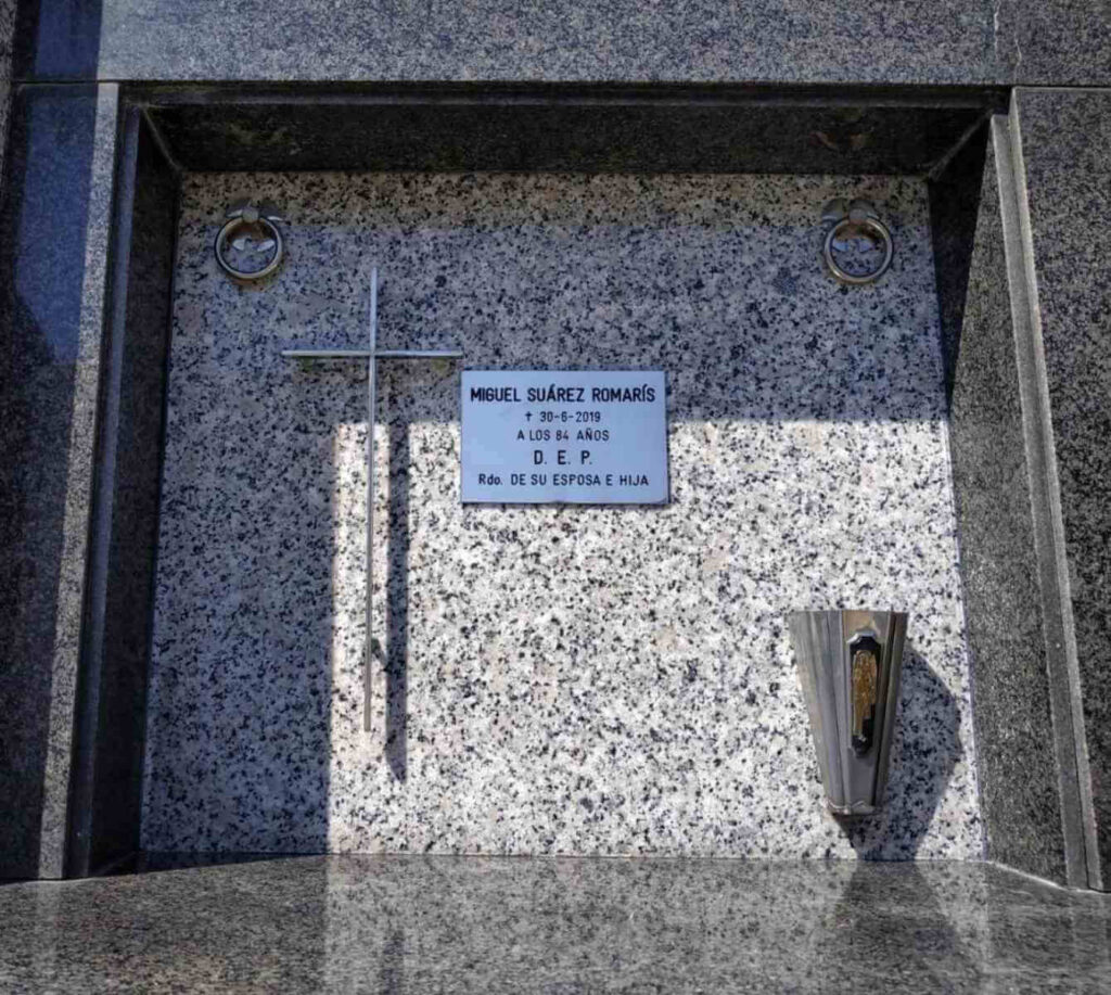 Lápidas para Nichos Grabadas | Modelos de Lapidas Modernas