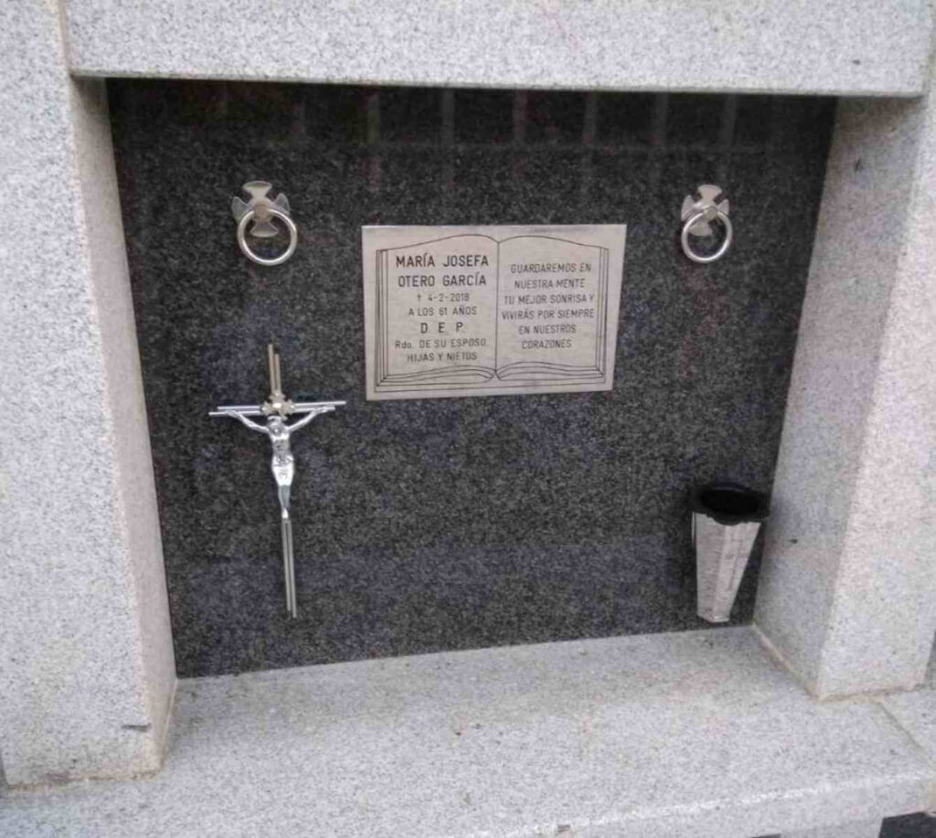 Lápidas para Nichos Grabadas | Modelos de Lapidas Modernas